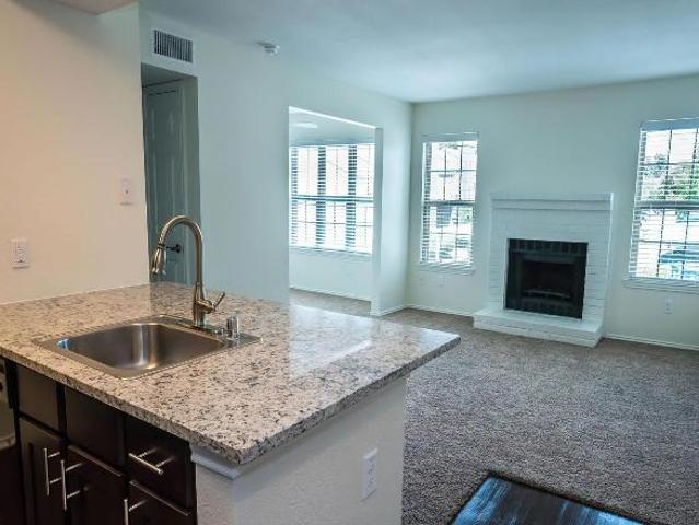 2 Br, 2 bath, Apartment 18050 Kelly Blvd
