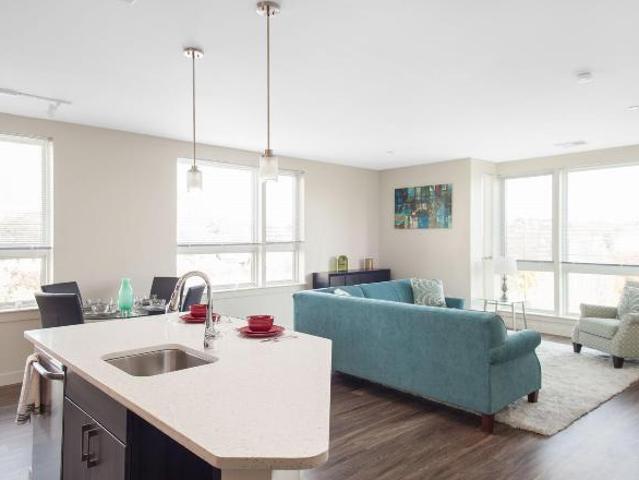 2 Br, 2 bath, Apartment 180 Eastern Avenue