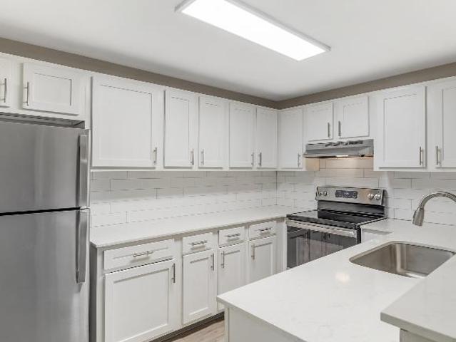 2 Br, 2 bath, Apartment 18100 NE 95th St