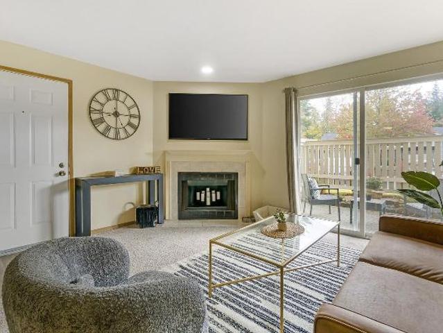 2 Br, 2 bath, Apartment 18124 36th Ave W