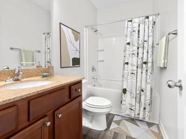 2 Br, 2 bath, Apartment 1821 Buckeye Dr