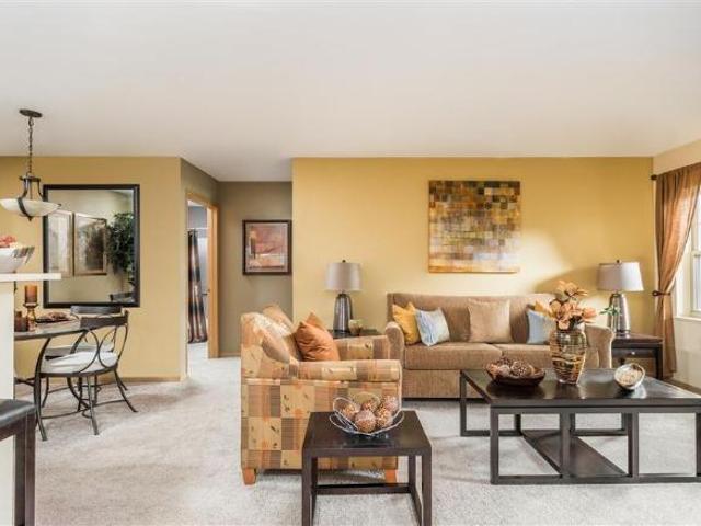 2 Br, 2 bath, Apartment 1947 W Eagle Ridge Dr