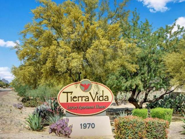 2 Br, 2 bath, Apartment 1970 West Old Magee Trail