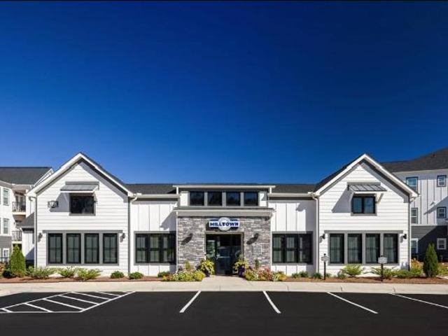 2 Br, 2 bath, Apartment 198 Milltown St