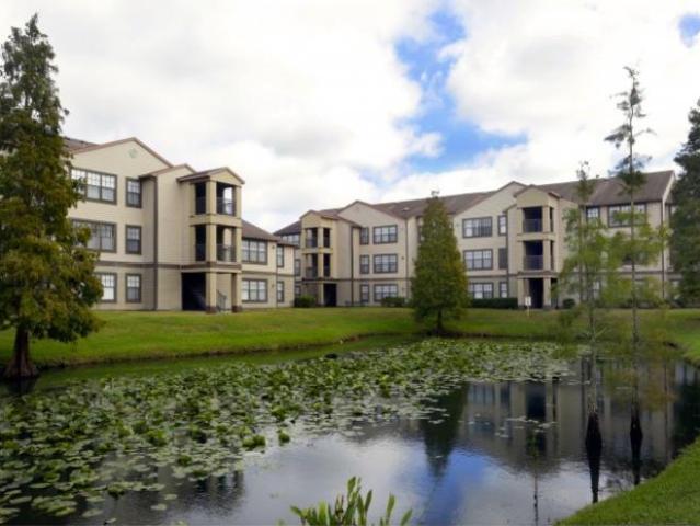 2 Br, 2 bath, Apartment 1911 Brandon Crossing Cir