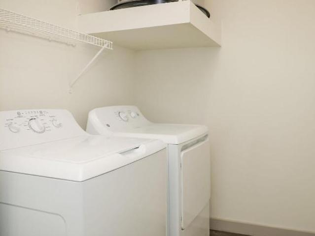 2 Br, 2 bath, Apartment 1919 S Akard St