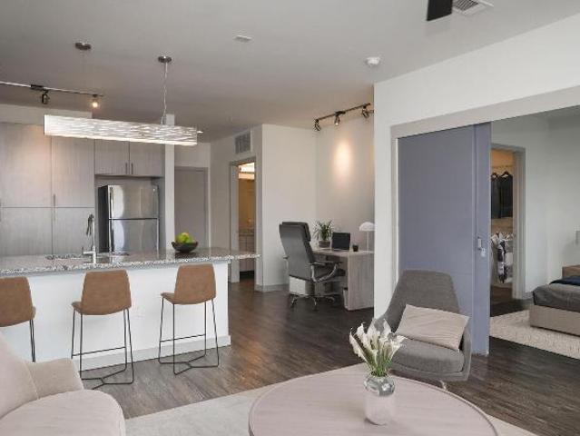 2 Br, 2 bath, Apartment 1919 S Akard St