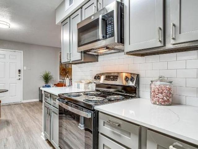 2 Br, 2 bath, Apartment 19251 Preston Rd