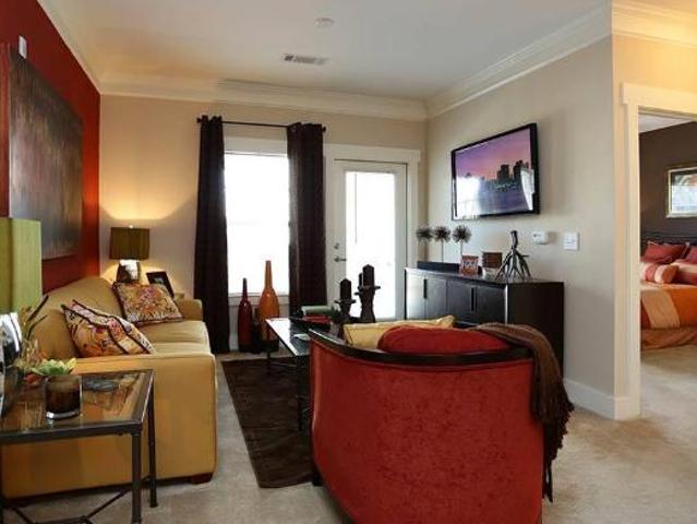2 Br, 2 bath, Apartment 1925 Waycrest Dr