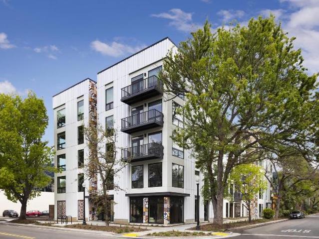 2 Br, 2 bath, Apartment 1925 F St