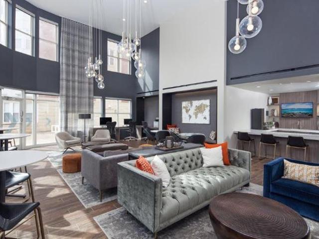2 Br, 2 bath, Apartment 1930 Ridge Ave