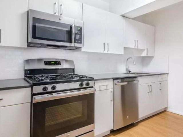 2 Br, 2 bath, Apartment 1 Emerson Place
