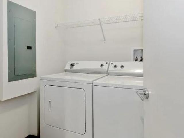 2 Br, 2 bath, Apartment 1 N Main St