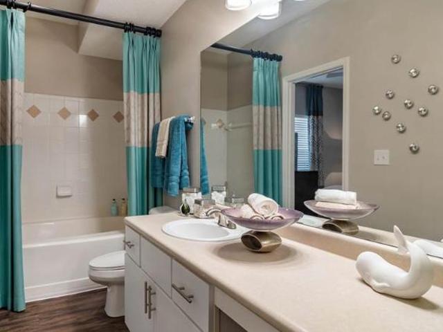 2 Br, 2 bath, Apartment 1 Sycamore Ln