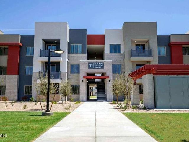 2 Br, 2 bath, Apartment 2050 W Southern Avenue