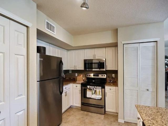 2 Br, 2 bath, Apartment 20525 South Charleston