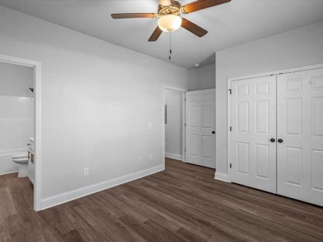 2 Br, 2 bath, Apartment 205 Ivy Drive