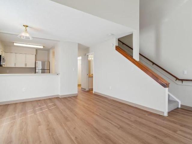 2 Br, 2 bath, Apartment 2093 Ocean Street
