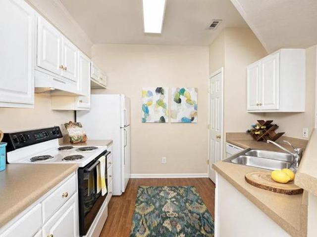 2 Br, 2 bath, Apartment 2000 Geddy House Ln