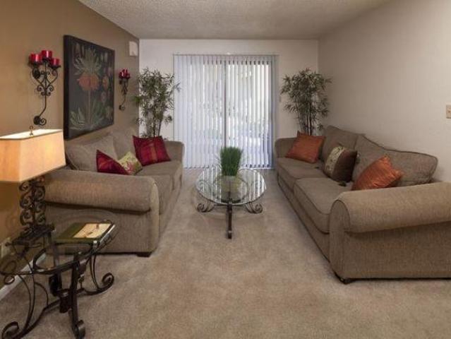 2 Br, 2 bath, Apartment 2001 W Union Hills Dr