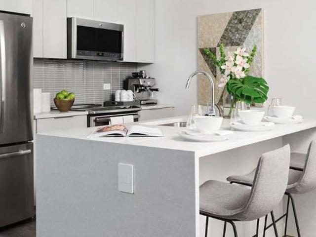 2 Br, 2 bath, Apartment 200 Brookline Avenue