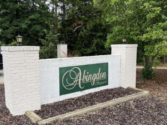 2 Br, 2 bath, Apartment 200 Holly Pines Dr
