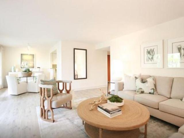 2 Br, 2 bath, Apartment 200 Promontory Dr W