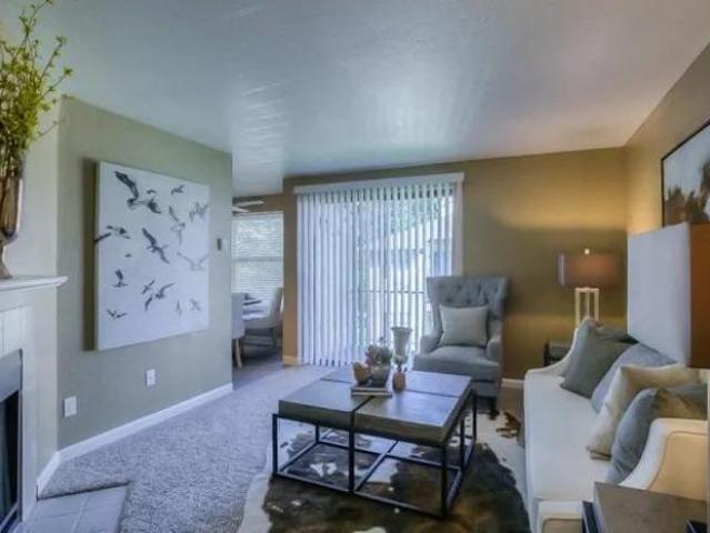 2 Br, 2 bath, Apartment 20121 SE Stark Street