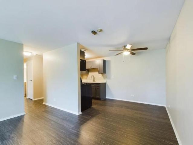 2 Br, 2 bath, Apartment 201 Flame Dr