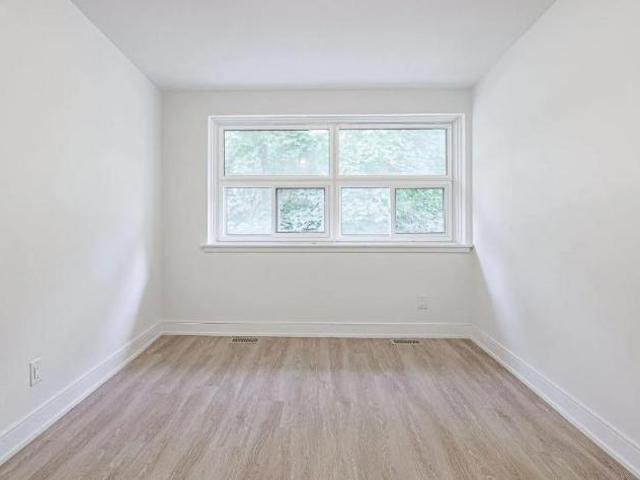 2 Br, 2 bath, Apartment 2029 Victoria Park Ave