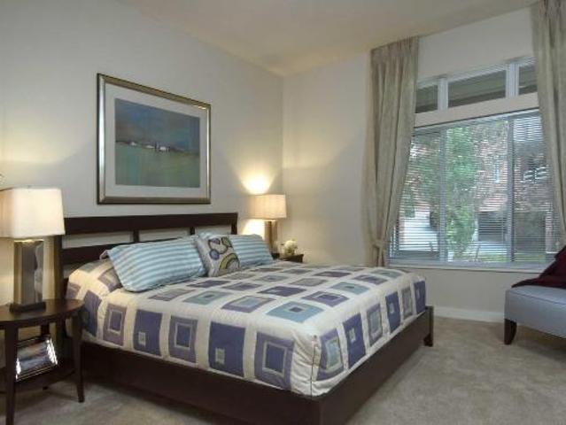 2 Br, 2 bath, Apartment 20 Watertown Street