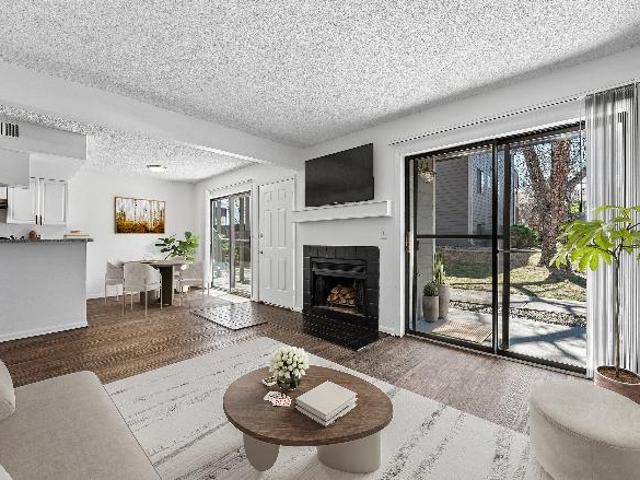 2 Br, 2 bath, Apartment 2155 Orchard Pl