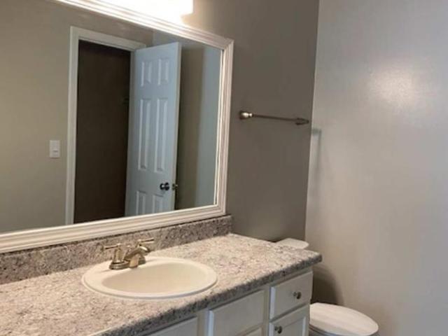 2 Br, 2 bath, Apartment 2158 Cumberland Parkway SE