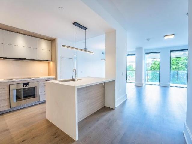 2 Br, 2 bath, Apartment 215 Lonsdale Road