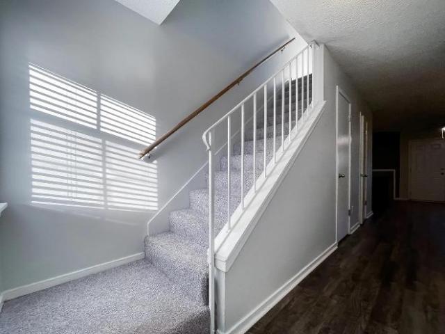 2 Br, 2 bath, Apartment 2181 Dunlap St