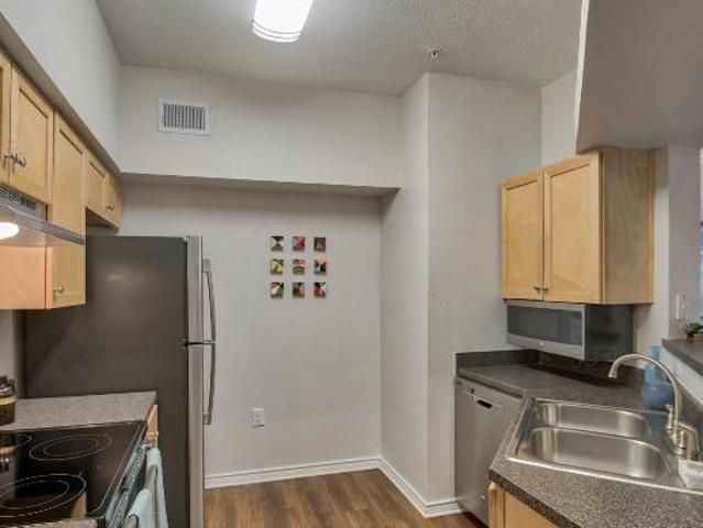 2 Br, 2 bath, Apartment 2105 Sheltonham Way