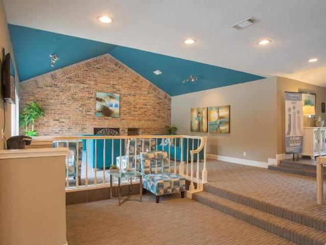 2 Br, 2 bath, Apartment 2115 Estrada Pkwy