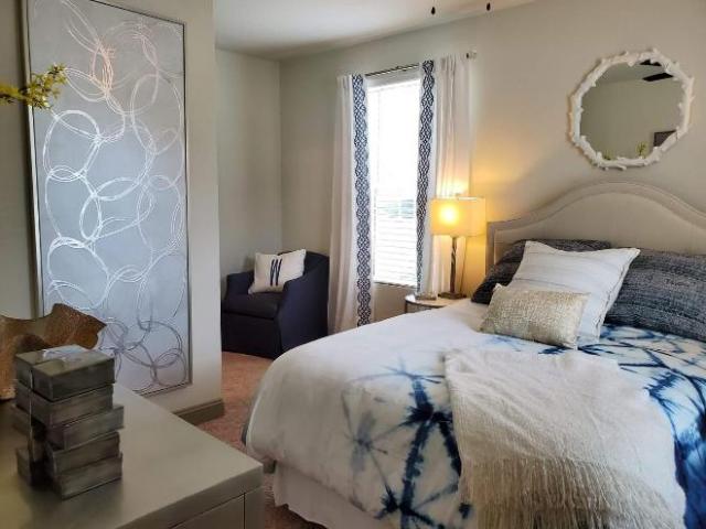 2 Br, 2 bath, Apartment 2120 Waterside Cir