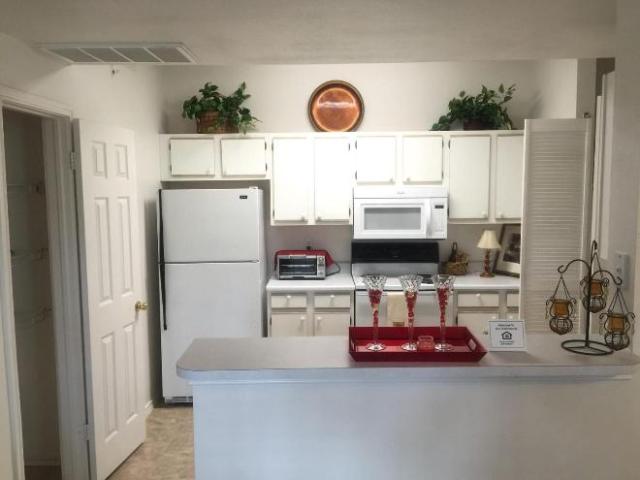 2 Br, 2 bath, Apartment 2250 Fuller Wiser Road