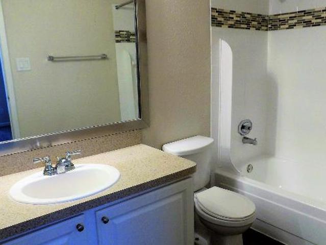 2 Br, 2 bath, Apartment 2250 Marsh Ln