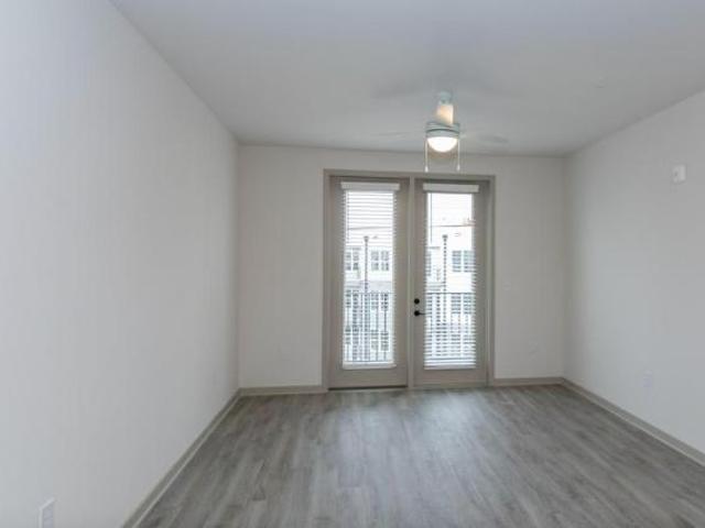 2 Br, 2 bath, Apartment 2250 Oak Rd