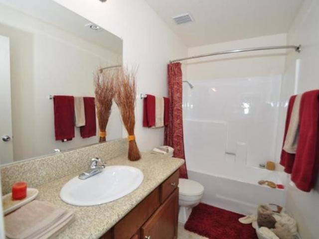 2 Br, 2 bath, Apartment 2265 River Run Dr