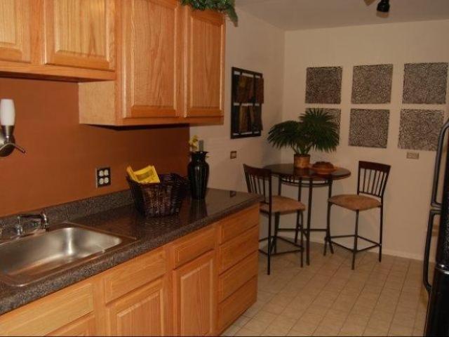 2 Br, 2 bath, Apartment 2201 Dogwood Dr