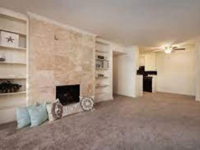 2 Br, 2 bath, Apartment 220 Orange Avenue
