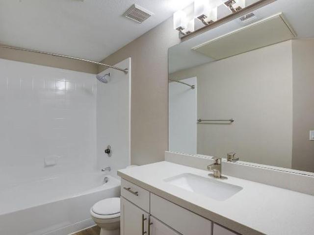 2 Br, 2 bath, Apartment 2220 E Beardsley Rd