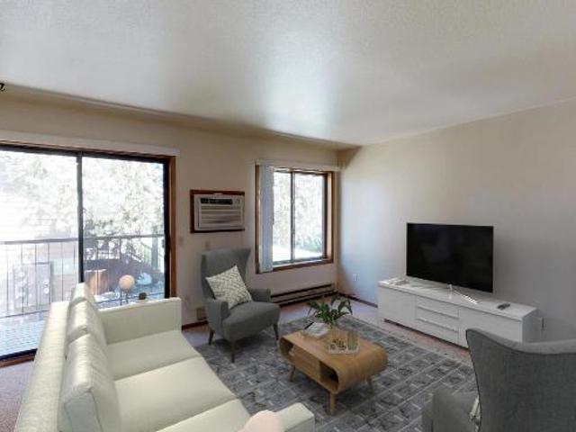 2 Br, 2 bath, Apartment 2220 St Johns Ave