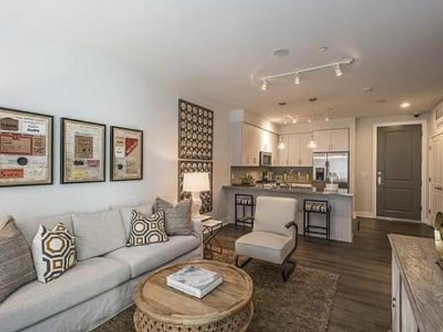 2 Br, 2 bath, Apartment 222 E McDowell Rd