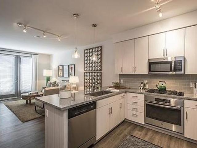 2 Br, 2 bath, Apartment 222 E McDowell Rd