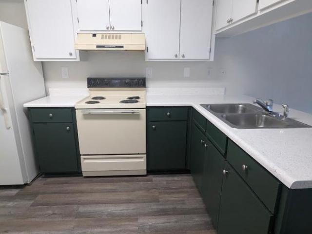 2 Br, 2 bath, Apartment 2348 Horne Avenue
