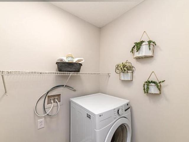 2 Br, 2 bath, Apartment 2361 Eden Ter